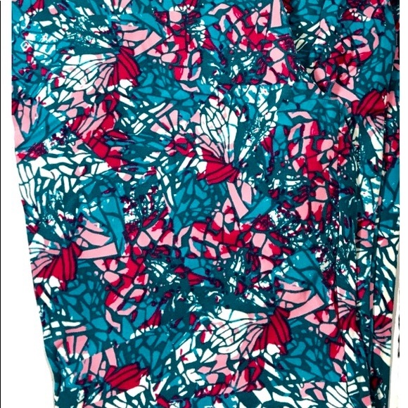 LuLaRoe | Pants & Jumpsuits | Lularoe Os Buttery Soft Leggings Nwt ...
